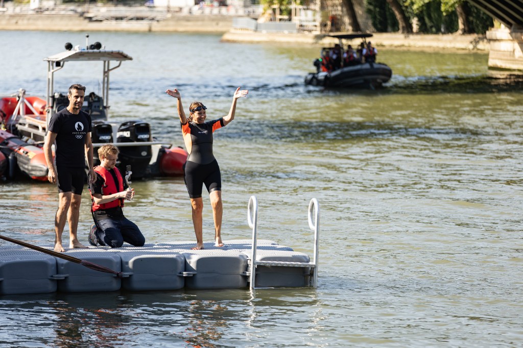 Paris Mayor Anne Hidalgo Swims in the Seine: A Historic Moment ...