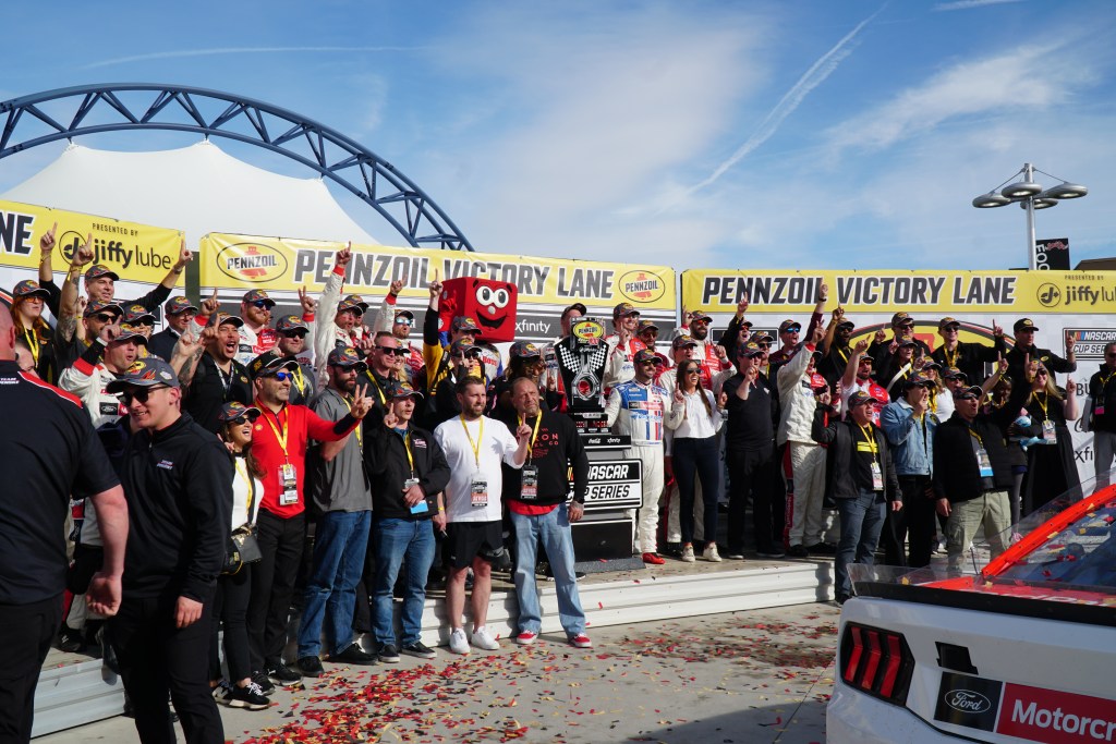 Josh Berry NASCAR Cup Series Win at Las Vegas - JUSTNOWNEWS® Just Now ...